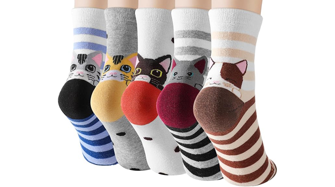 Women’s Socks 5-Pack for $3.99 at Amazon | Free Stuff Finder
