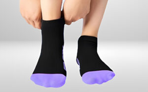 Compression Socks 2-Pairs $4.97 (Reg $10) at Amazon | Free Stuff Finder